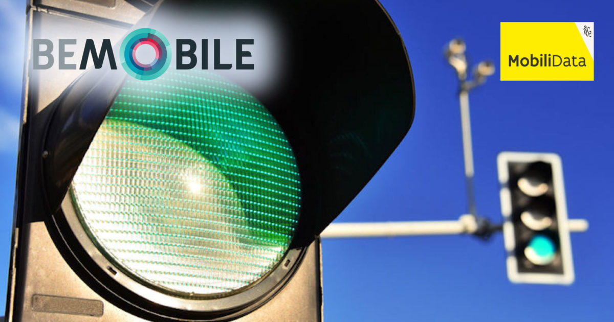 Unique cloud platform to communicate with intelligent traffic lights ...